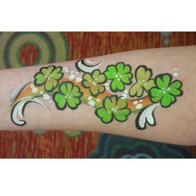 How to Make a Quick and Easy Four Leaf Clover Face Paint Design ...